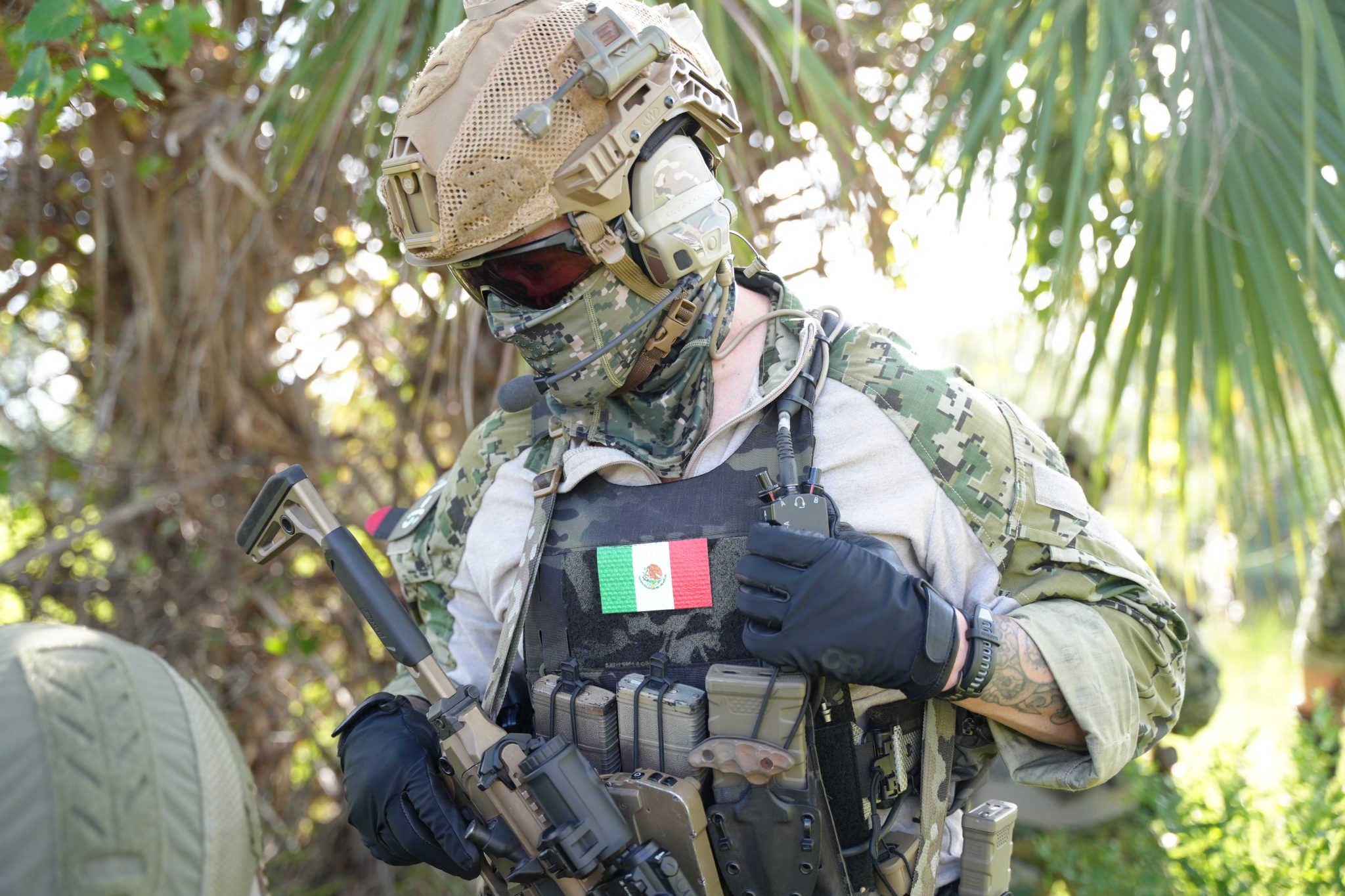 How to Build the Ultimate Knife Loadout Like a Special Operator ...